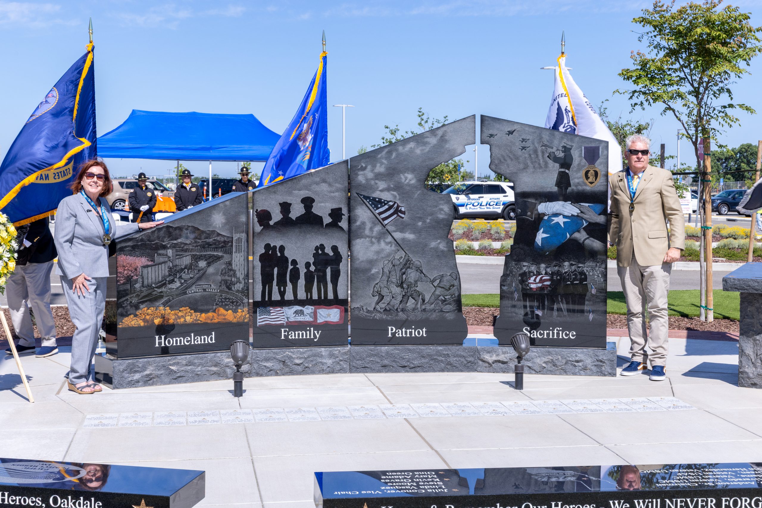 Gold Star families monument unveiled at VA Clinic in French Camp ...