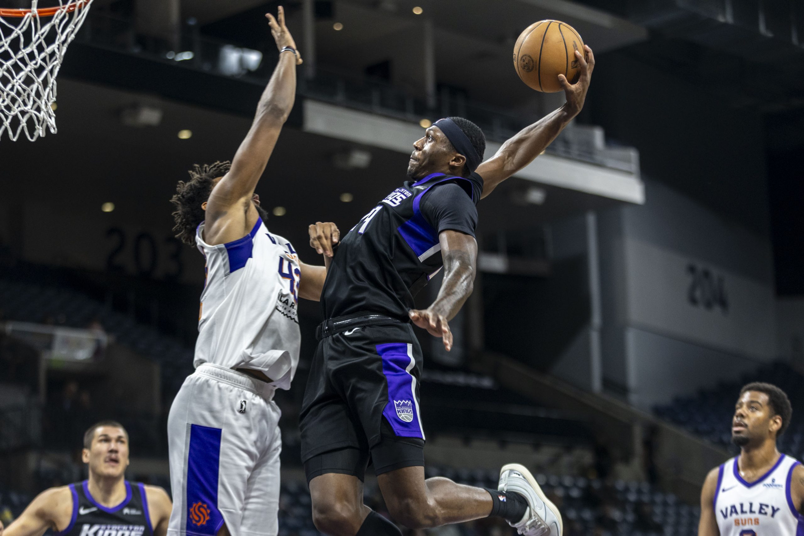 Photos: Stockton Kings defeat Valley Suns - Stocktonia News